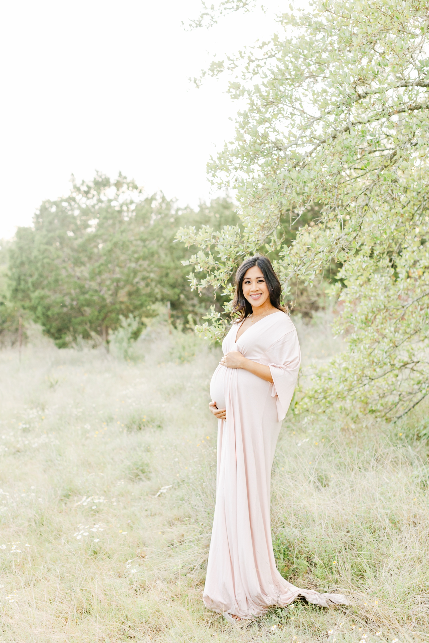 Summer Field Maternity Photoshoot near Round Rock, TX